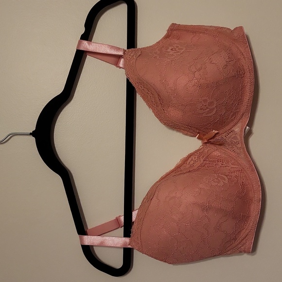 Laura Ashley | Intimates & Sleepwear | Laura Ashley 38dd Pink Underwire ...